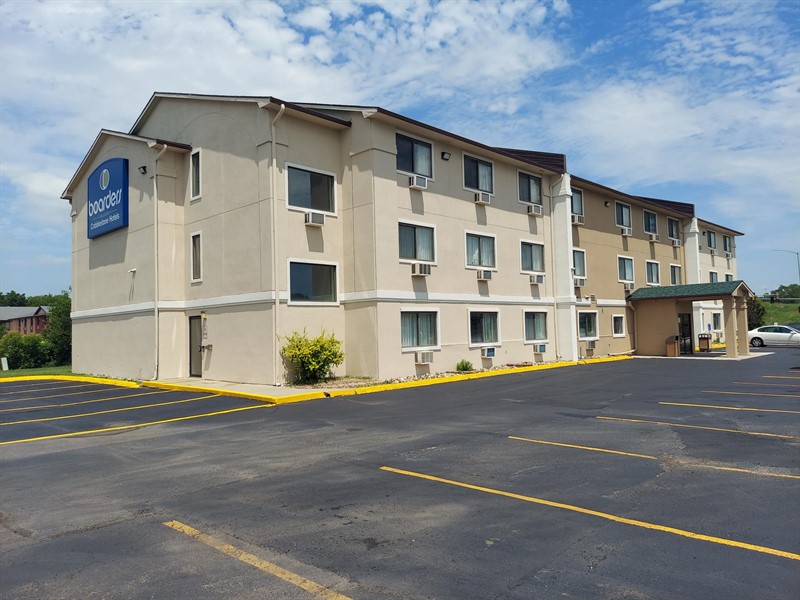 Boarders Inn & Suites by Cobblestone-Waterloo, Iowa