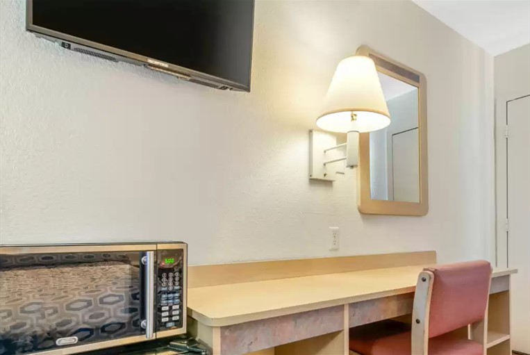 Rodeway Inn-Hays, Kansas